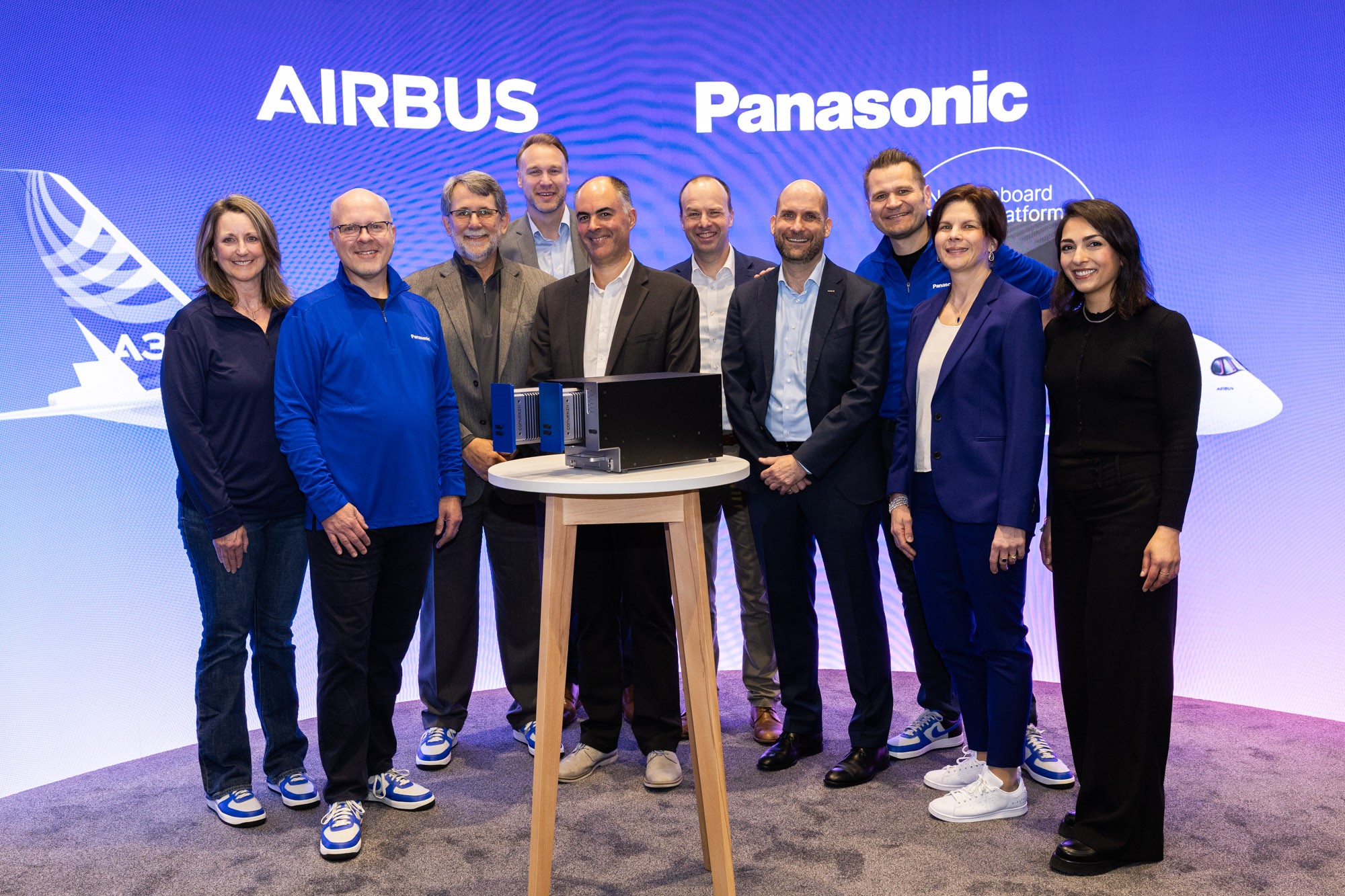Colaboracion de Airbus y Panasonic Avionics para desarrollar la plataforma Connected Aircraft ...